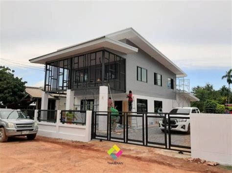 รีโนเวทบ้านครึ่งไม้ครึ่งปูนเก่าเป็น “บ้านสองชั้นสไตล์โมเดิร์น” สวยเหมือนสร้างใหม่ หรูหราน่าอยู่