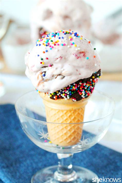 5 Easy Desserts You Can Make With Cool Whip