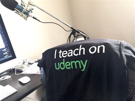 Udemy T Shirt Brad Hussey