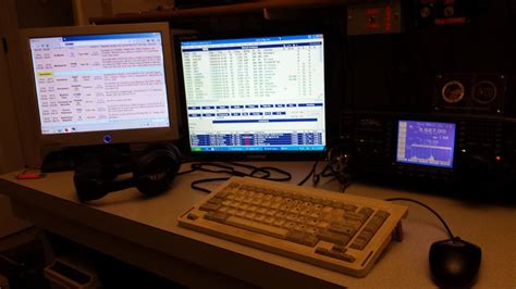 Wb4iuys Random Blog 2 Computers 1 Mousekeyboard