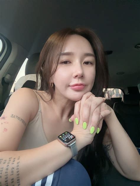 기분이 너무 엉망이라 무슨말이라도 하고 싶은데 아무말도 하기 싫다 뭔지 알제
