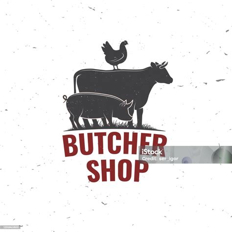 정육점 배지 또는 소 쇠고기 돼지 고기 돼지 닭고기와 라벨 소 쇠고기 돼지 돼지 닭 실루엣빈티지 타이포그래피 디자인 도살장 고기 가게 시장 레스토랑 사업 로고에 대한 스톡