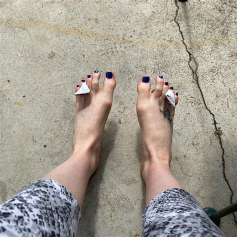 Lizze Gordons Feet Lizze Gordons Feet