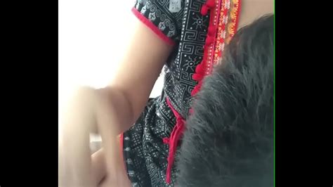 สายฝน สาวเหนือในชุดพื้นเมือง เย็ดกับชายเดี่ยว Xnxx Com