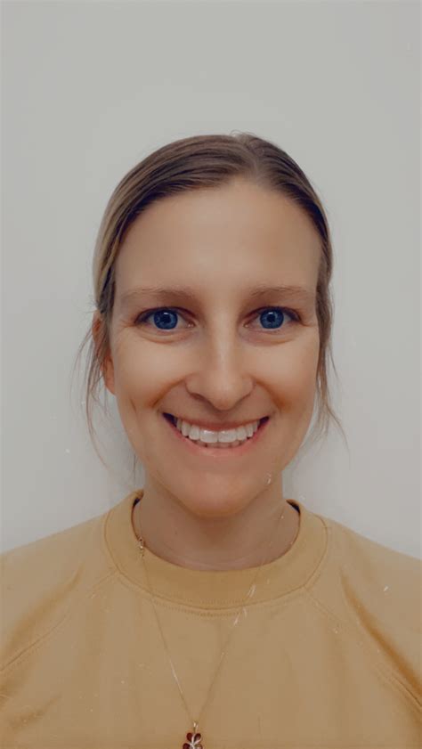 Alyssa Edge Luther College