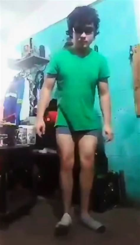 Jesus En Boxer Jalandose El Pene Avienta Semen 7 Eporner