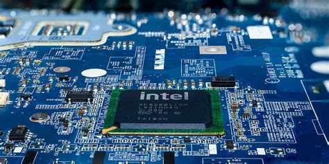 Eight More Spectre Style Flaws Found In Intel Processors Four Rated