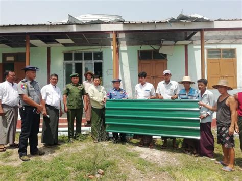 ဗိုလ်မှူးချုပ်ကျော်ကျော်ဦး မာန်အောင်ဒေသခံပြည်သူများအား အခမဲ့ ဆေးကုသပေးနေမှု အားကြည့်ရှုအားပေး