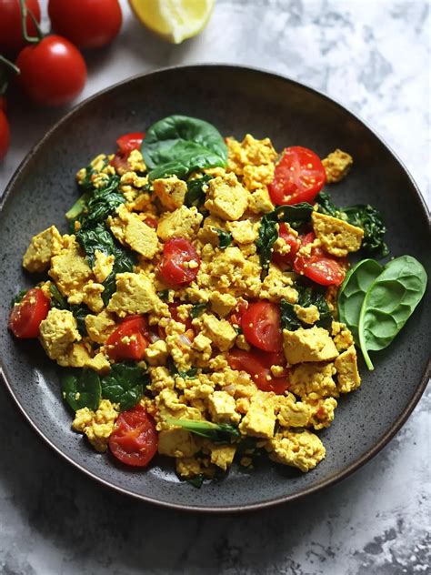 Easy Tofu Scramble With Spinach And Tomatoes Delicious Recipe