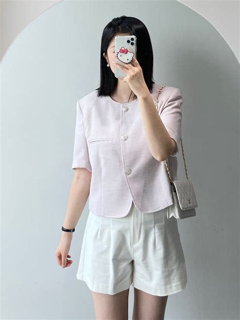 수지 Suzy 핑크 트위드자켓 요고 요즘 잘 입고 다니는 출근룩 임돠👚💕 얼굴 화사해보여서 좋아요 헤헷💖 출근룩 여름하객룩 반팔자켓 트위드반팔자켓