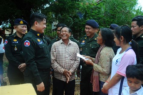 ដោយមានការដឹកនាំនិងភាពទទួលខុសត្រូវខ្ពស់លើសុខទុក្ខរបស់ប្រជាពលរដ្ឋដែលរងគ្រោះដោយទឹកជំនន់និងមានជីវភាព