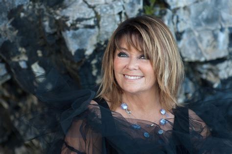 Wenche Myhre Til Hagestua I Son Musikk Og Artistformidleren
