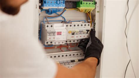 How Many Watts Can A Breaker Handle