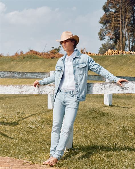 Jonathan Bellinis Feet