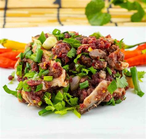 อาหารประจําภาคเหนือ 10 อย่างยอดนิยม Toke Tong โตกตอง อาหารเหนือ ร้านอาหารเชียงราย