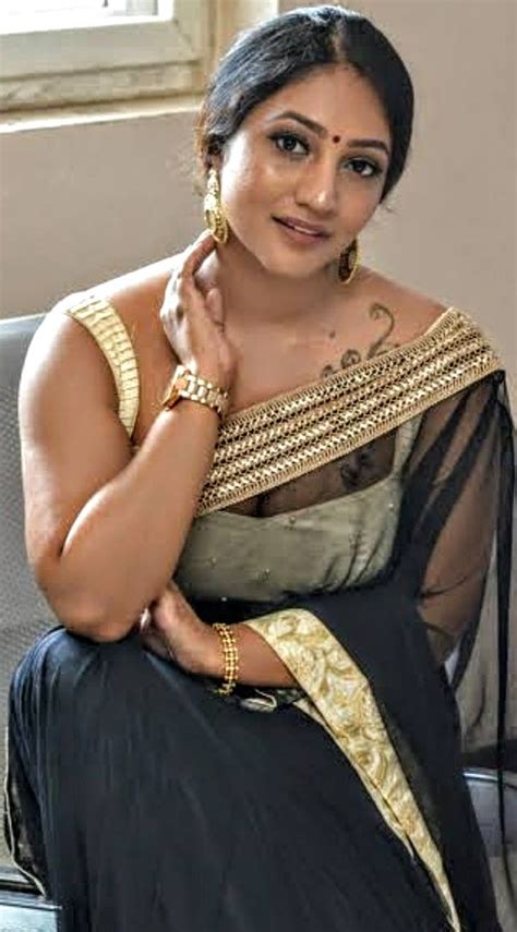 Pin By Vanathu Chinnappan On Indian Women Indian Beauty Saree Indian Beauty Beautiful Curvy