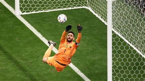 دروازه‌بان فرانسه خداحافظی کرد