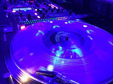 무료 이미지 턴테이블 원 Dj 단계 디스코 나이트 클럽 오디오 Vu 미터 콤팩트 디스크 3264x2448 646154 무료 이미지 Pxhere