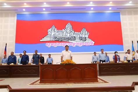 លោក សាយ សំអាល់ ៖ «លោកគ្រូ អ្នកគ្រូ ជាអ្នកកសាងធនធានមនុស្ស
