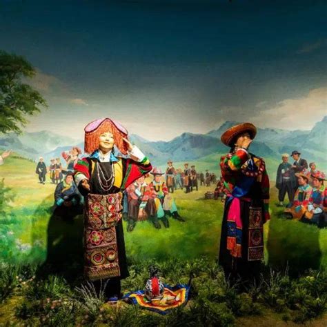 成员动态丨披在身上的彩虹土族服饰 民族 文化 图案