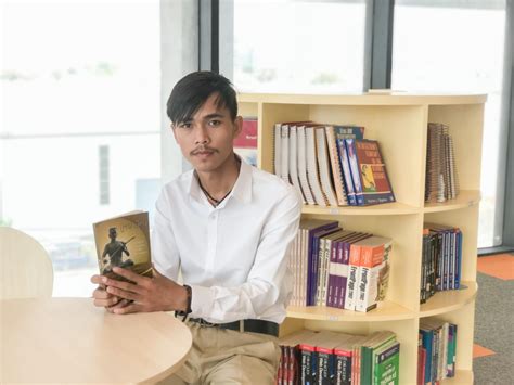 “ហង្សៈ” ម្រមូលផ្ដុំដោយអ្នកនិពន្ធប្រុស ស្រី សាងស្នាដៃក្នុងក្រុមតែមួយ Meysansotheary