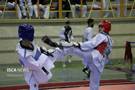 مسابقات تکواندو پسران دانشگاه آزاد اسلامی کشور در همدان