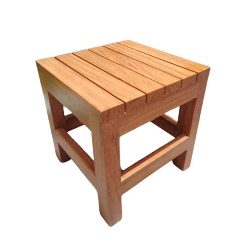 Banquito Porta Macetero De Madera Alpina Cuadrado En Caramelo Promart