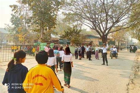 တက္ကသိုလ်ဝင် စာမေးပွဲဖြေဆိုကြမည့် ကျောင်းသား ကျောင်းသူများ ယာဉ်အန္တရာယ်ကင်းရှင်းရေး ဆောင်ရွက