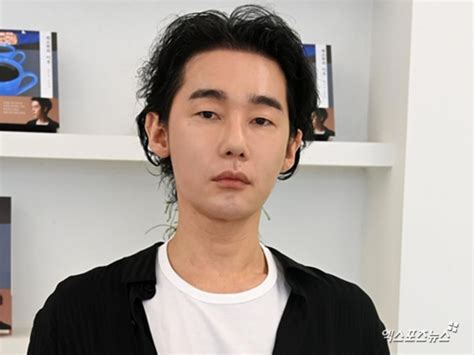 신고해 돈·신장 보호하세요…허지웅 스윗한 사칭 계정 주의 당부 [전문] 엑스포츠뉴스 나무뉴스