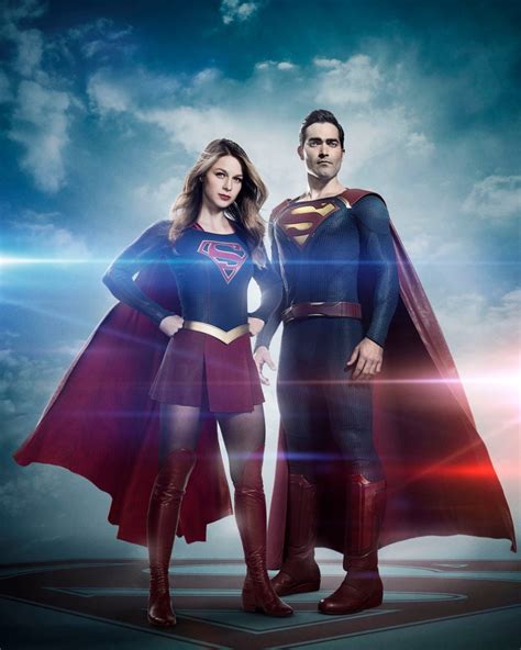Supergirl Meets Superman First Look At The Cw Duo