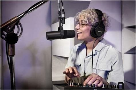 Detailed Guide On Best Noise Cancelling Microphones