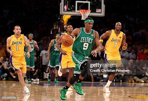 Rajon Rondo Photos And Premium High Res Pictures Getty Images