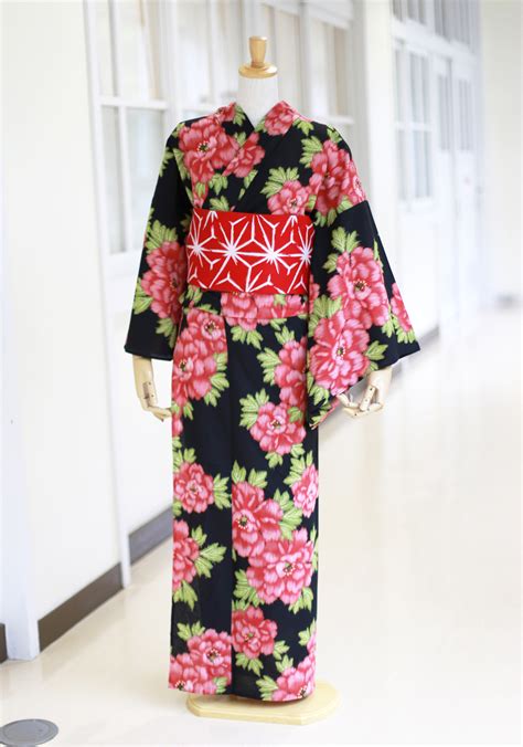 浴衣女性 福岡觀光和服體驗 福岡城 舞遊館