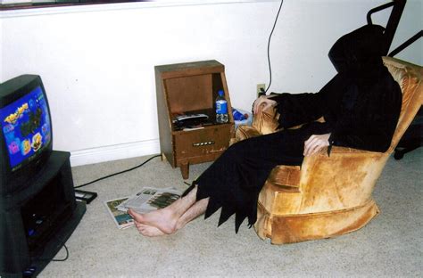 Death Watching Tv By Yuraofthehairfan On Deviantart