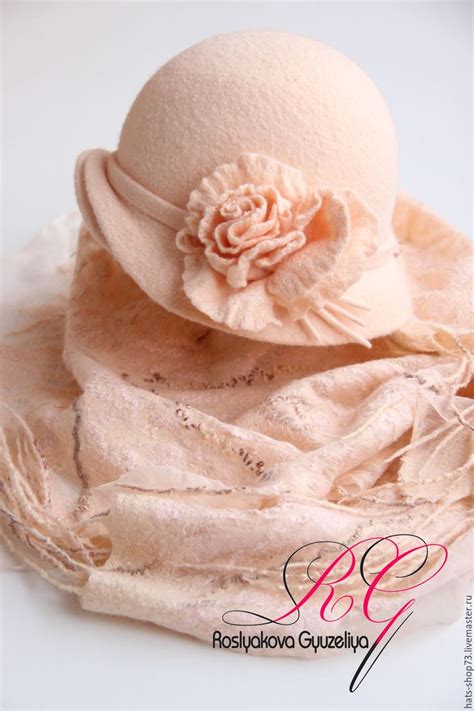 Валяный комплект Чайная роза купить или заказать в интернет магазине на Ярмарке Мастеров