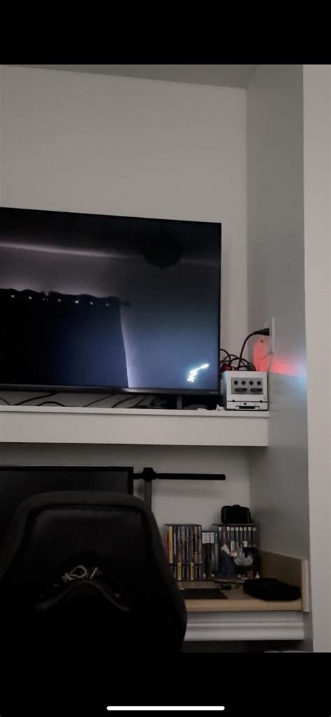 My QLED TV Is Illuminating Dark Spots R KTV