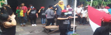 Implementation Of The Flag Ceremony Followed By Commercial Sex Workers Download Scientific