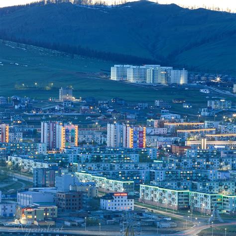 Эрдэнэтийн залуус