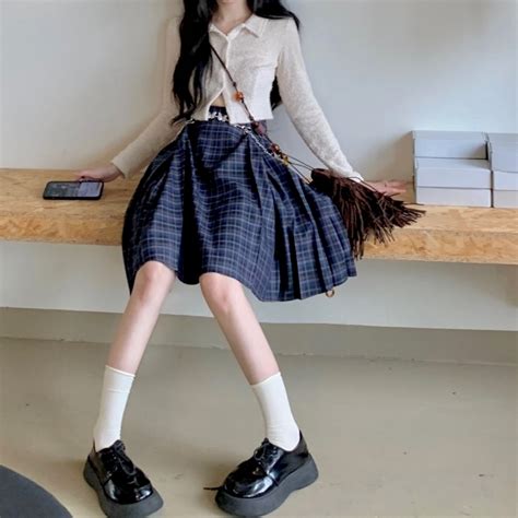 코디세트베이직 카라 앙고라 니트 버튼 티셔츠하이웨스트 체크패턴 핀턱 플리츠 미디스커트 세트 Ag118937e