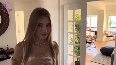 Ебливая Соседка Наполнила Свой Блог Новыми Красками💦 Bunny Rabbits 🫦 Eporner