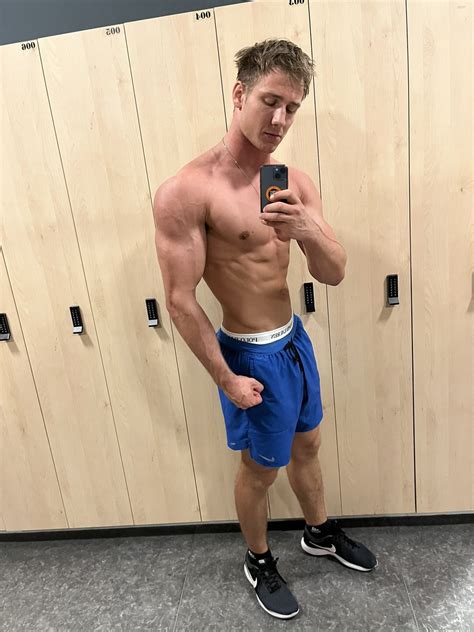 Keith Atkins On Twitter Do You Like My Shape Or Lets Just Cum Together 🥹 Flirt4free