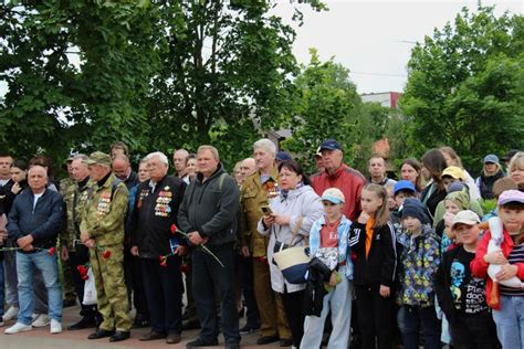 Сегодня мы выражаем благодарность и уважение тем кто стоял на страже мира и защищал нашу страну