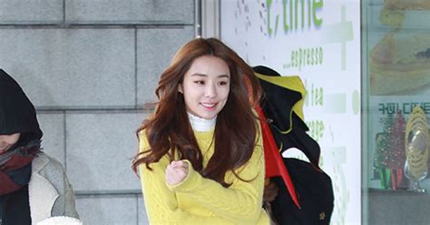 포토엔 스테파니 리 추워도 포기할 수 없는 패션