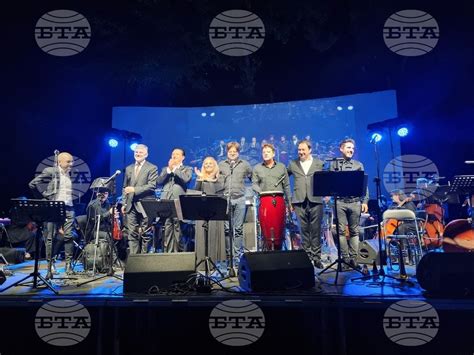 „Да обичаш Гершуин“ ще представят в Ямбол Хилда Казасян Теодосий Спасов Васил Петров и