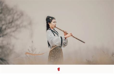 馬雲拜訪金庸看到書房有很多書籍就問了一句馬雲微笑點頭 每日頭條