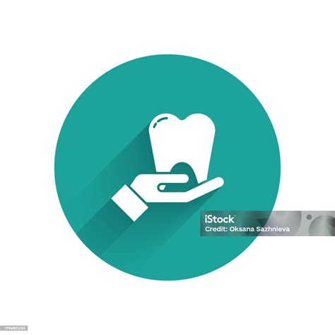 긴 그림자로 격리된 흰색 치아 아이콘입니다 치과 클리닉 또는 치과 의료 센터 및 치약 패키지용 치아 기호 녹색 원 버튼입니다 벡터 일러스트레이션 개념에 대한 스톡 벡터 아트