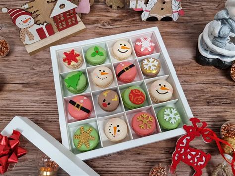 Cutie Macarons Craciun