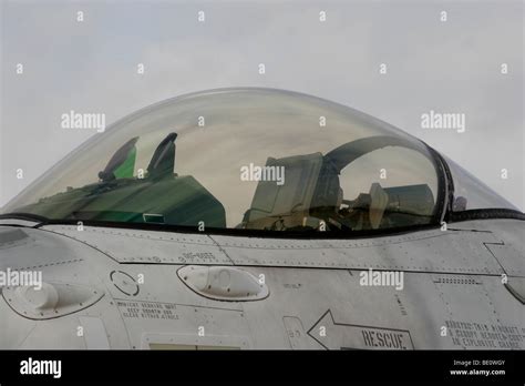 F16 Block 60 Cockpit