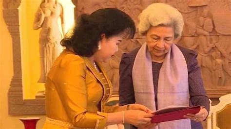 ព្រះរាជសារ សម្តេចព្រះមហាក្សត្រី នរោត្តម មុនិនាថ សីហនុ ព្រះវររាជមាតាជាតិខ្មែរ ក្នុងសេរីភាព