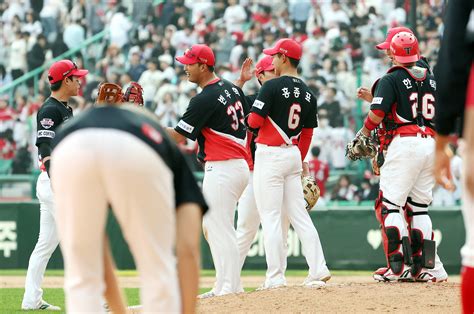 야구 국제대회 성적 국내리그 흥행 이젠 따로 논다 오마이스타